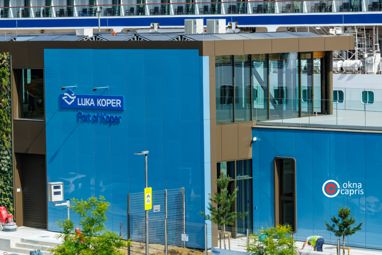 Referenčni projekt: Potniški terminal Koper - Okna Capris